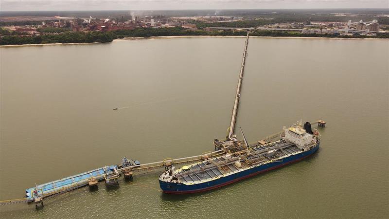 Ultracargo carries out unprecedented direct ship-to-barge transfer ...